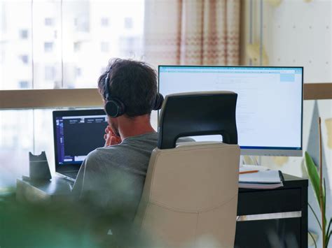 Mánh Khóe Trốn Việc Giúp Coder Gen Z Chỉ Bỏ 1 Giờngày để Làm Vẫn