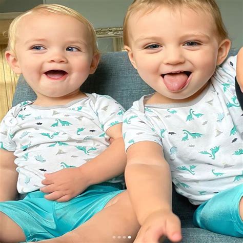 Identical Twin Sisters Marry Identical Twin Brothers And Meet Their