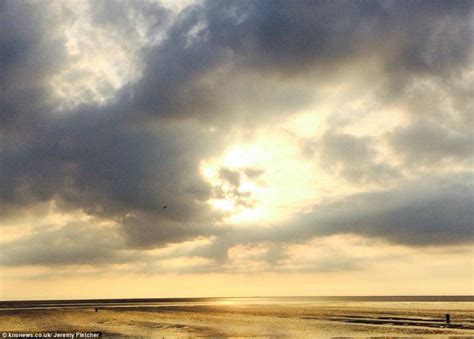 7 Miraculous Times God Appeared In The Clouds Photos Living Faith