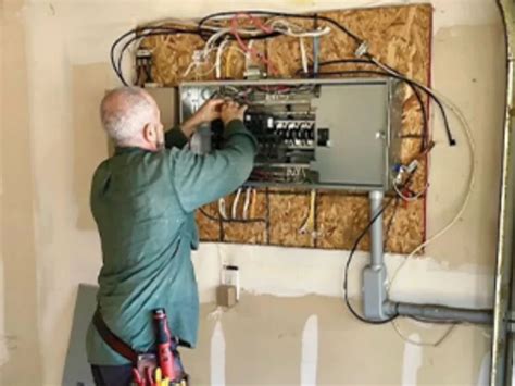 What Are The Key Signs Of Common Fuse Box Problems LK Electric