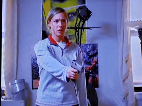 i ve been revisiting old svu episodes recently and was pleasantly [re]surprised after a year