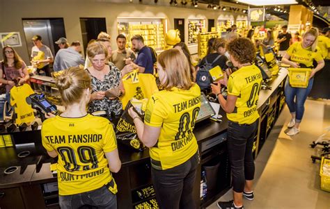 Borussia Dortmund 17 18 Home Kit Released Footy Headlines