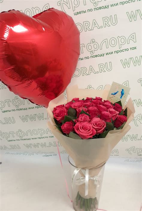 Букет из 25 розовых роз 50 см Кения в корейской упаковке купить в СПб Фото и видео букета