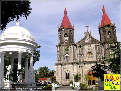 Molo Church And Plaza