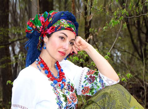 Вірш «Паранормальні люди Читає Ольга Береза березавірші Ольга Береза Facebook