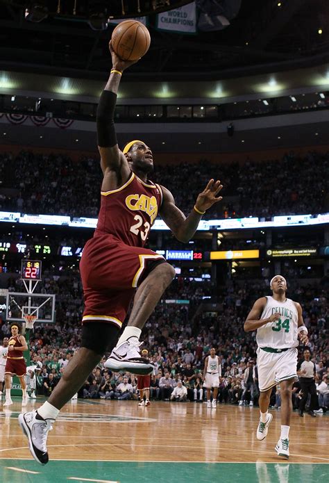 michael jordan owns the nba vertical jump where s carter and kobe