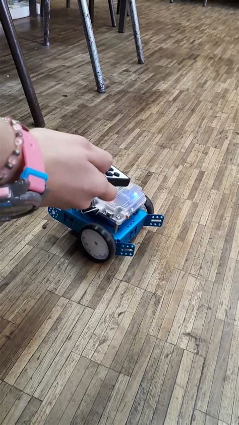 programar um robô mbot utilizando o comando youtube