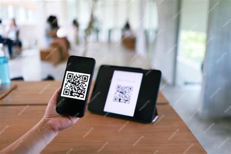Premium Photo Qr Code Payment Woman Scanning Qr Code Online Shopping Cashless Technology Concept