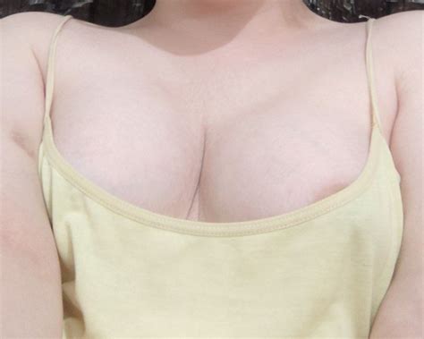 سینه هام تو این لباسها چطوره زوج باشه پایه هستم