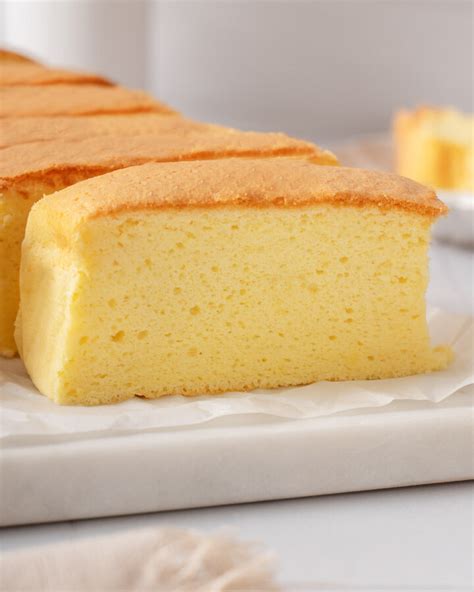 Taiwanese Castella Cake Takes Two Eggs