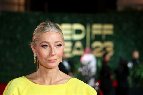 Gwyneth Paltrows Vibrant Yellow Gown Is Dopamine Dressing At Its Finest