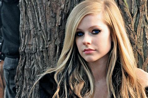歌手アヴリル・ラヴィーン美しい、 アヴリル・ラヴィーン、 音楽、 シングル、 有名人、 有名人、 女の子、 ハリウッド、 女性、 美しい