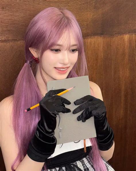 똑똑해질거라는 보라머리 이서 인스타 업 팬플러스 커뮤니티