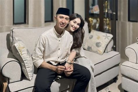 Ayu Ting Ting Beberkan Alasan Putus dari Muhammad Fardhana
