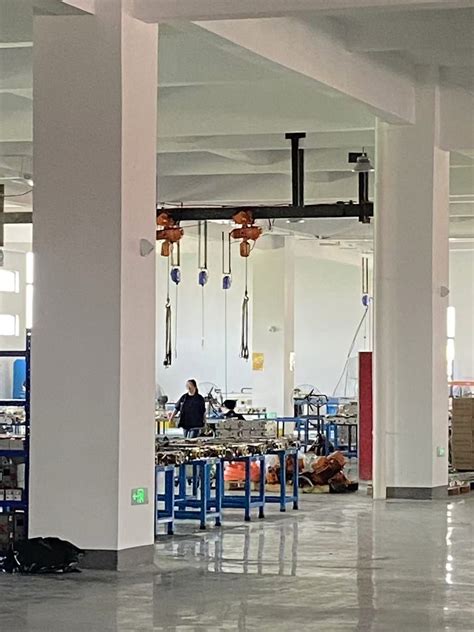 Reliable Four Way Radio Shuttle System For High Performance Operations
