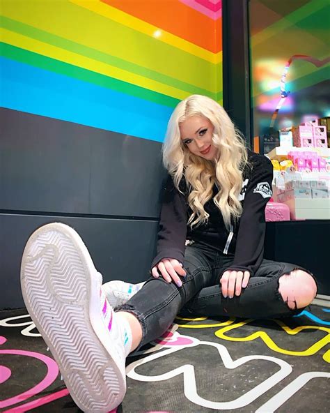 Lyssy Noel On Instagram Let Me Change The Color On Ur Mood Ring Mood Ring Noel Top