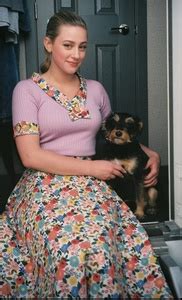 Insta Lili Reinhart In A Tub Phun Org Forum