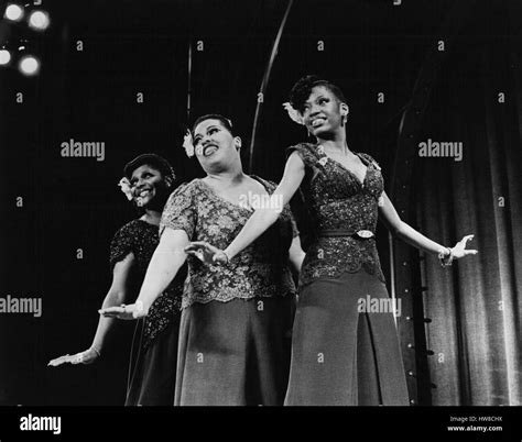 1962 Cast Of Broadway Show Aint Misbehavin Credit Keystone Pictures