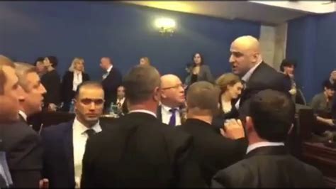 დაპირისპირება პრემიერს და ნიკა მელიას შორის Youtube