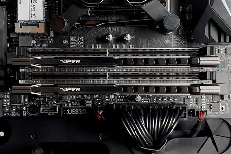 قیمت رم پاتریوت Viper Steel ظرفیت 16 گیگابایت از نوع Ddr4 3200