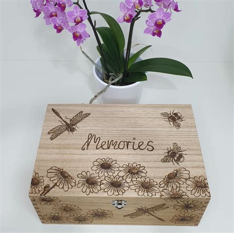 Wooden Memory Box Pyrography Bees Daisies And Folksy