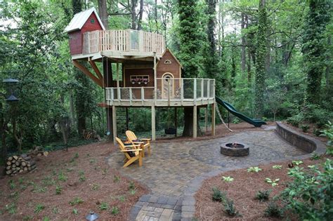 How To Build A Treehouse In The Backyard