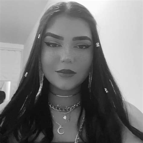 Rebeca🌙 Rebeca Llacerda • Threads Say More