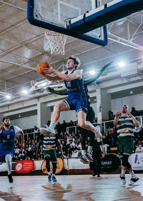 Calvin Wishart Vr Bank Wurzburg Baskets Took A Step Back From Portugal To Be A Leader And