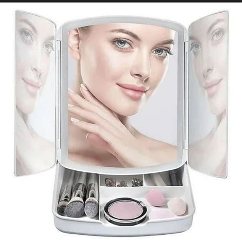 Зеркало тройное для макияжа с Led подсветкой и органайзером 600 грн Дзеркала для макіяжу