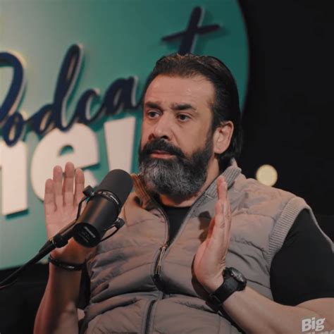 كريم عبد العزيز يكشف في بيج تايم عن تربية أبنائه وتأثير الطلاق مجلة هي