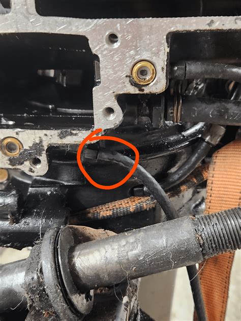 2000 Johnson 225 Ho Engine Hose Routing Question R Boating