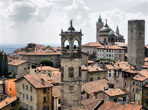 Bergamo Pictures | Photo Gallery of Bergamo - High-Quality Collection