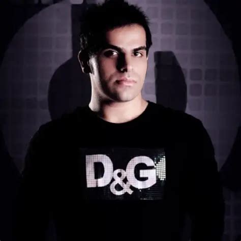 دانلود همه آهنگ های مهران عباسی همراه با پخش آنلاین ، متن و لینک دانلود