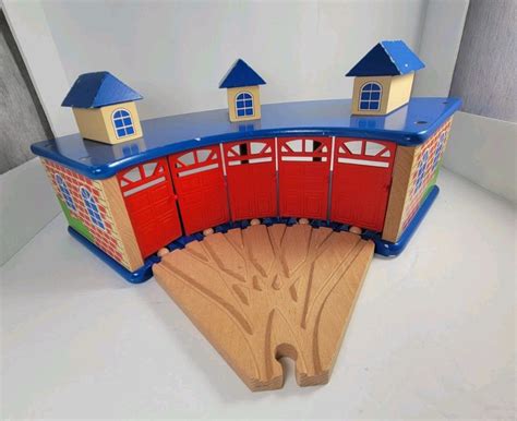 Thomas The Tank Engine Wooden Railway Tidmouth Station Roundhouse Train