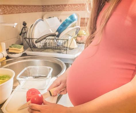 Kogo obowiązuje post ścisły w Wielki Piątek Ile posiłków można zjeść Mjakmama pl