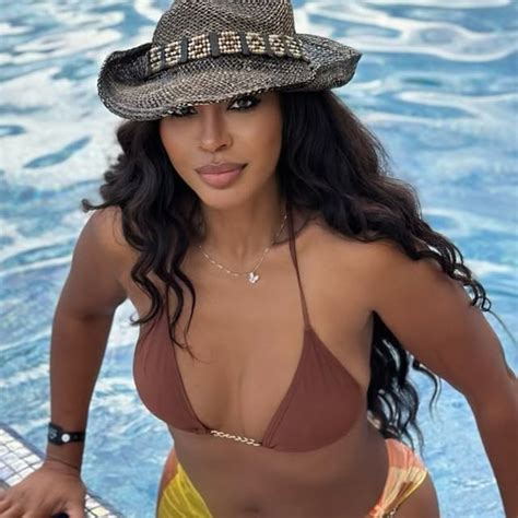 Malorie Bailey Mal Bailey Threads Say More