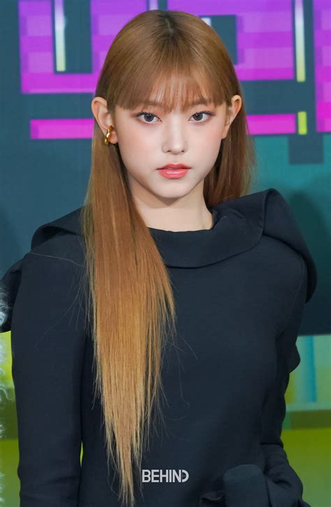 [포토] 뉴진스 Newjeans 해린 시크함도 귀여운 아기 고양이··· Kbs 가요대축제 레드카펫 네이트 연예