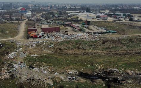 ФОТО Нема абер од чистење на дивите депонии во Скопје кому му текне фрла ѓубре кај ќе стигне