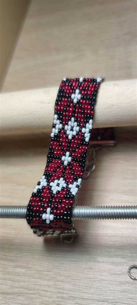 Браслет ручної робити з бісеру 150 грн Браслеты Нововолынск на Olx
