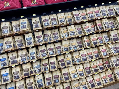 15 Best Things To Buy At Buc Ees Foods Products Parade