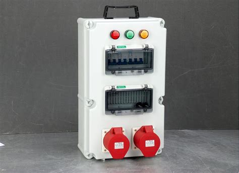 Plastic Electric Industrial Socketoutlet Box With Breaker Plastic
