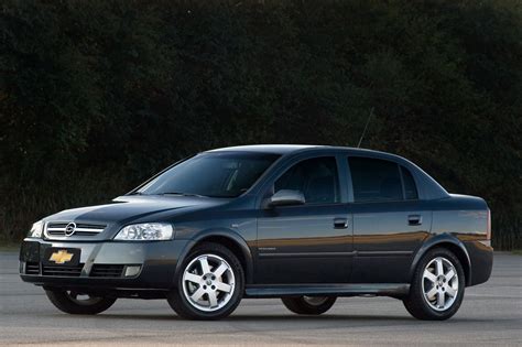 Chevrolet Astra technical specifications and fuel economy