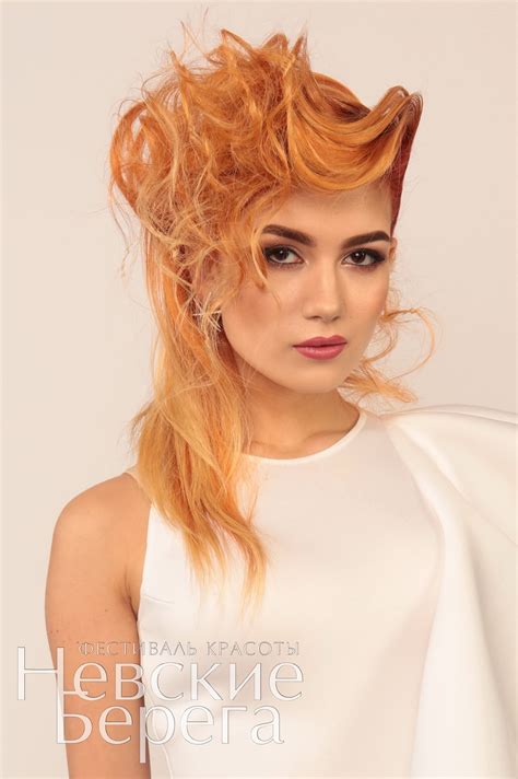 ปักพินโดย Татьяна Бардонова ใน Укладка длинных волос