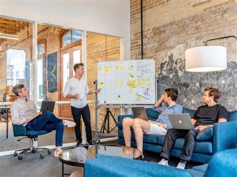 Navigating Change: Agile Recruitment Strategies - BIZFINO