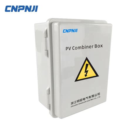 500V PV Array Combiner Box 2 String 2 In 1 Out PV Combiner Box Distribution Box For Solar System