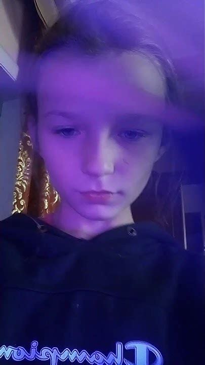 уточка її звати лола Youtube