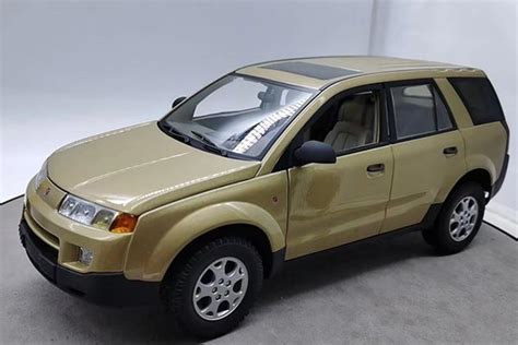 2002 Saturn Vue Suv Diecast Model 1 18 Scale [sd03h378]