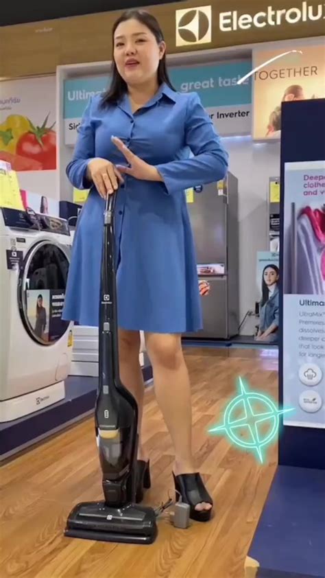 Electrolux Ergorapido เป็นเครื่องดูดฝุ่นชนิดด้ามจับ 2 In 1 ใช้งานได้ 2 แบบ คือแบบมือถือใช้ดูดบน