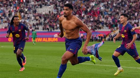 Barcelona 2 1 Girona Ronald Araujo Stoppage Time Winner Sends Barca