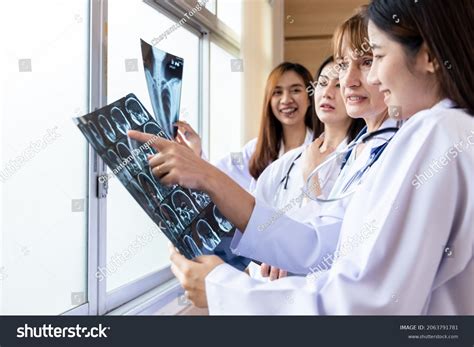 2 756 Radiology Babe Images Stock Photos Vectors Shutterstock